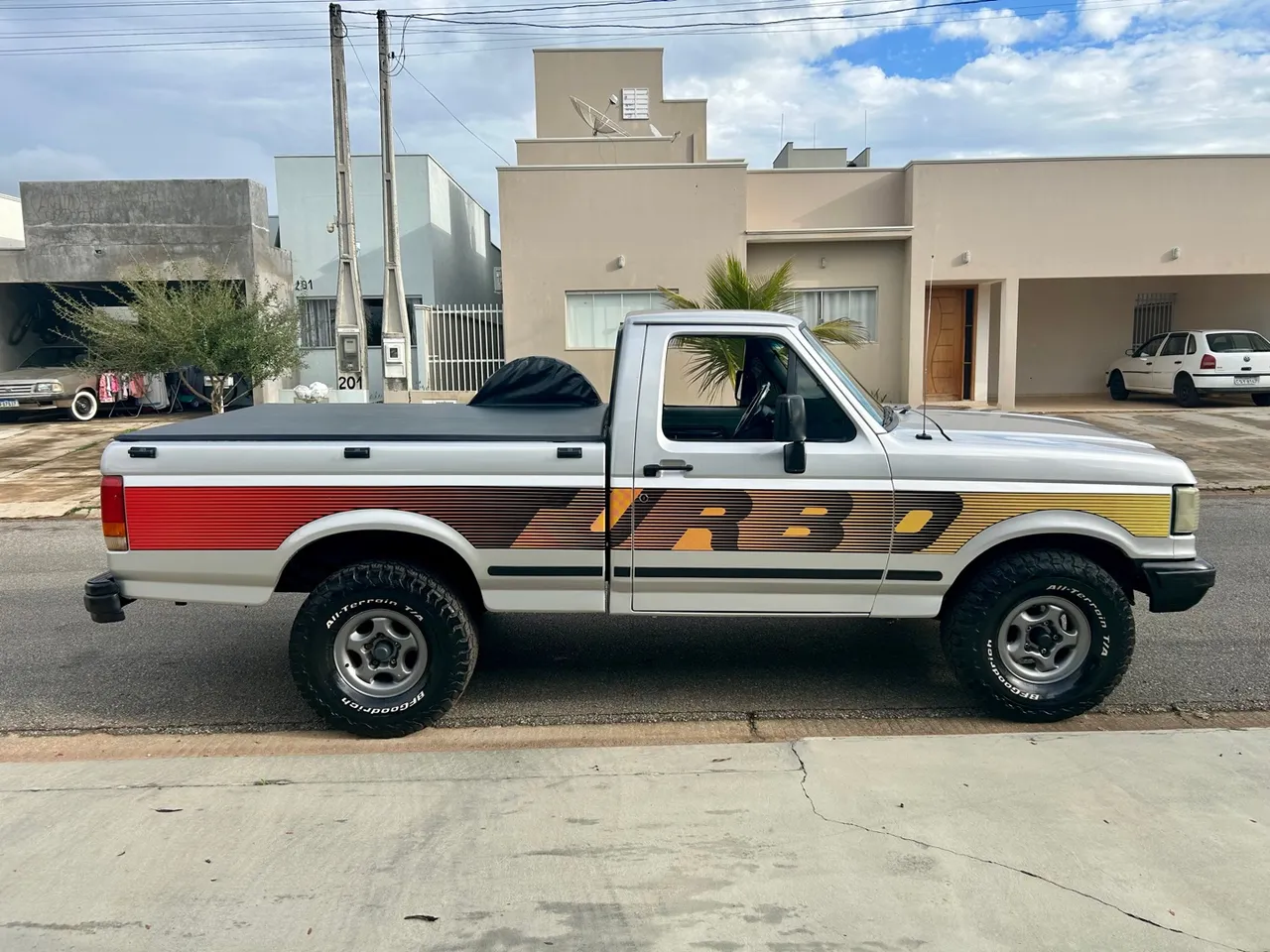 FORD F-1000 Usados e Novos