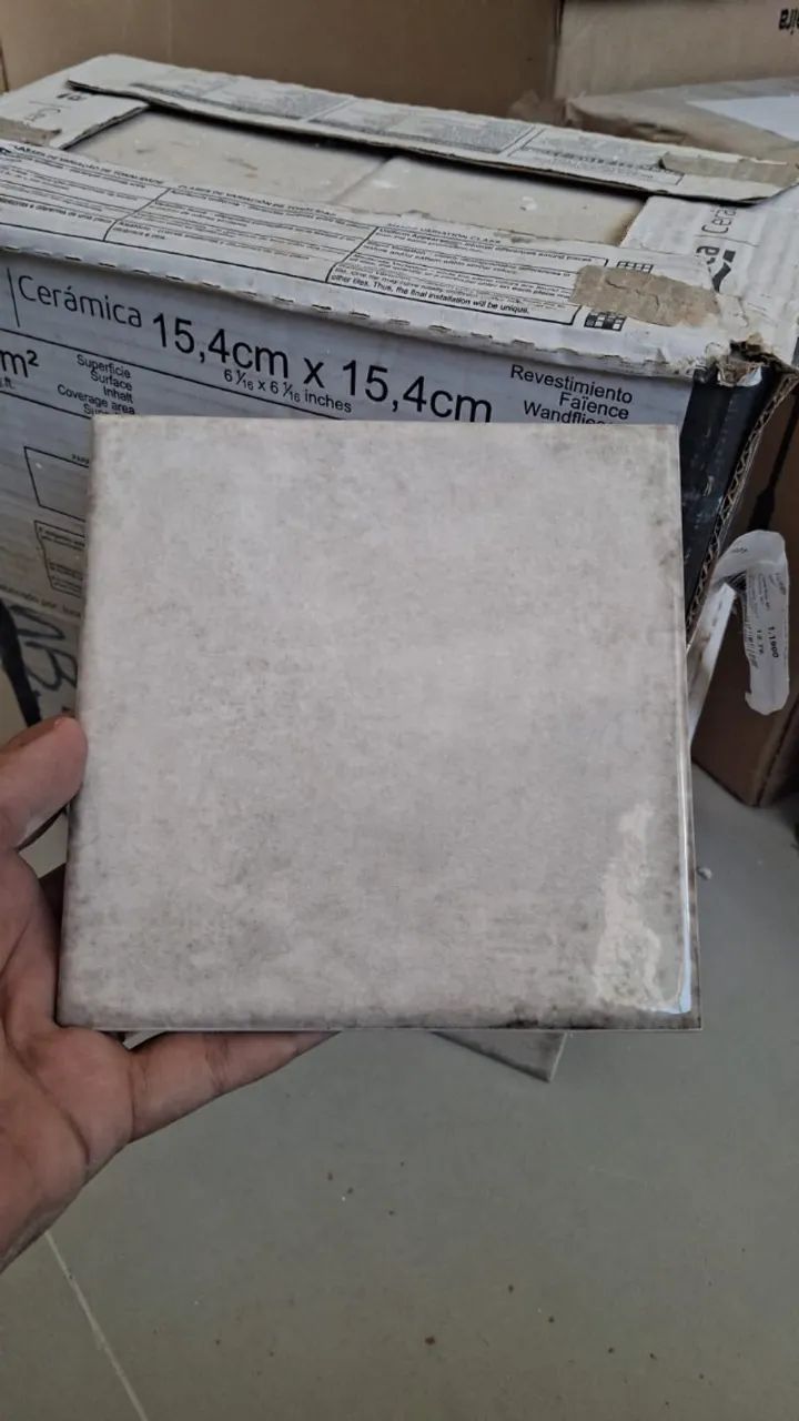 Revestimento Cinza Brilho 15,4x15,4 Roca Olaria - Pisos e Revestimentos ...