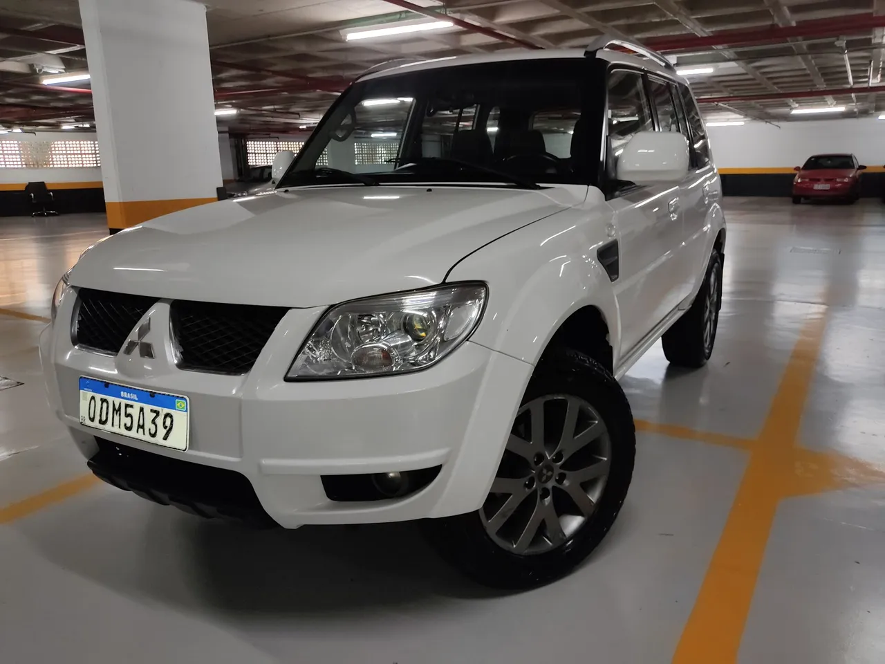 Mitsubishi Pajero TR4 2.0 FLEX 16V 4X2 MEC. Usados e Novos