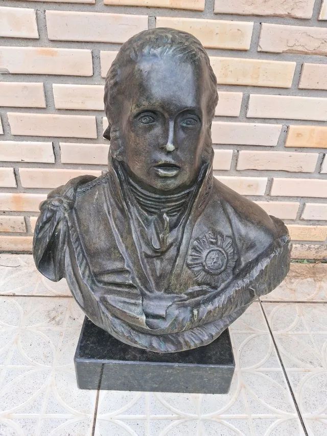 "escultura busto" no Brasil