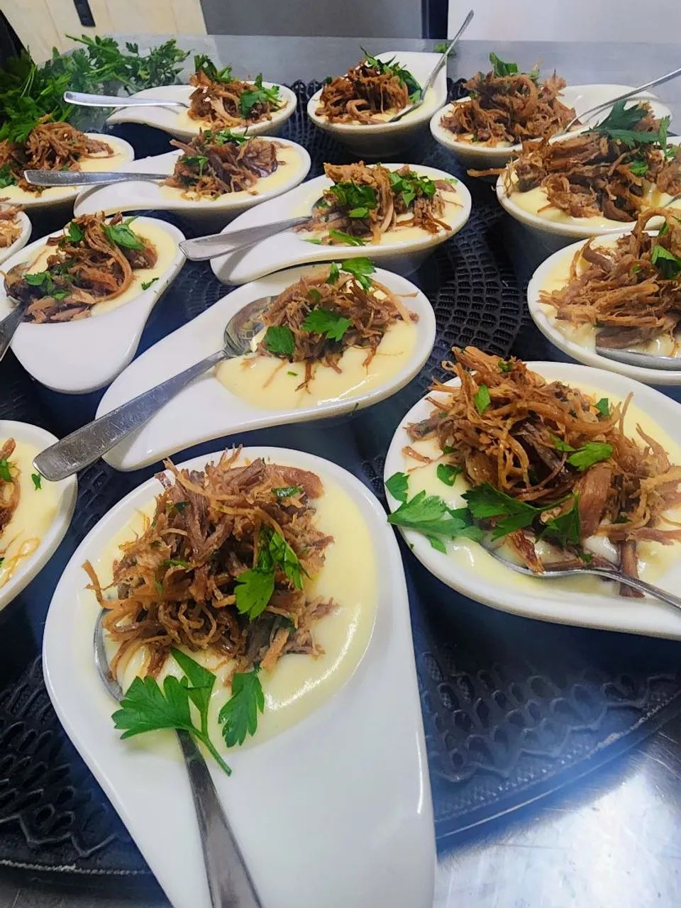 Cozinheira e proprietária do Buffet Chefs sobre rodas Instagram ...