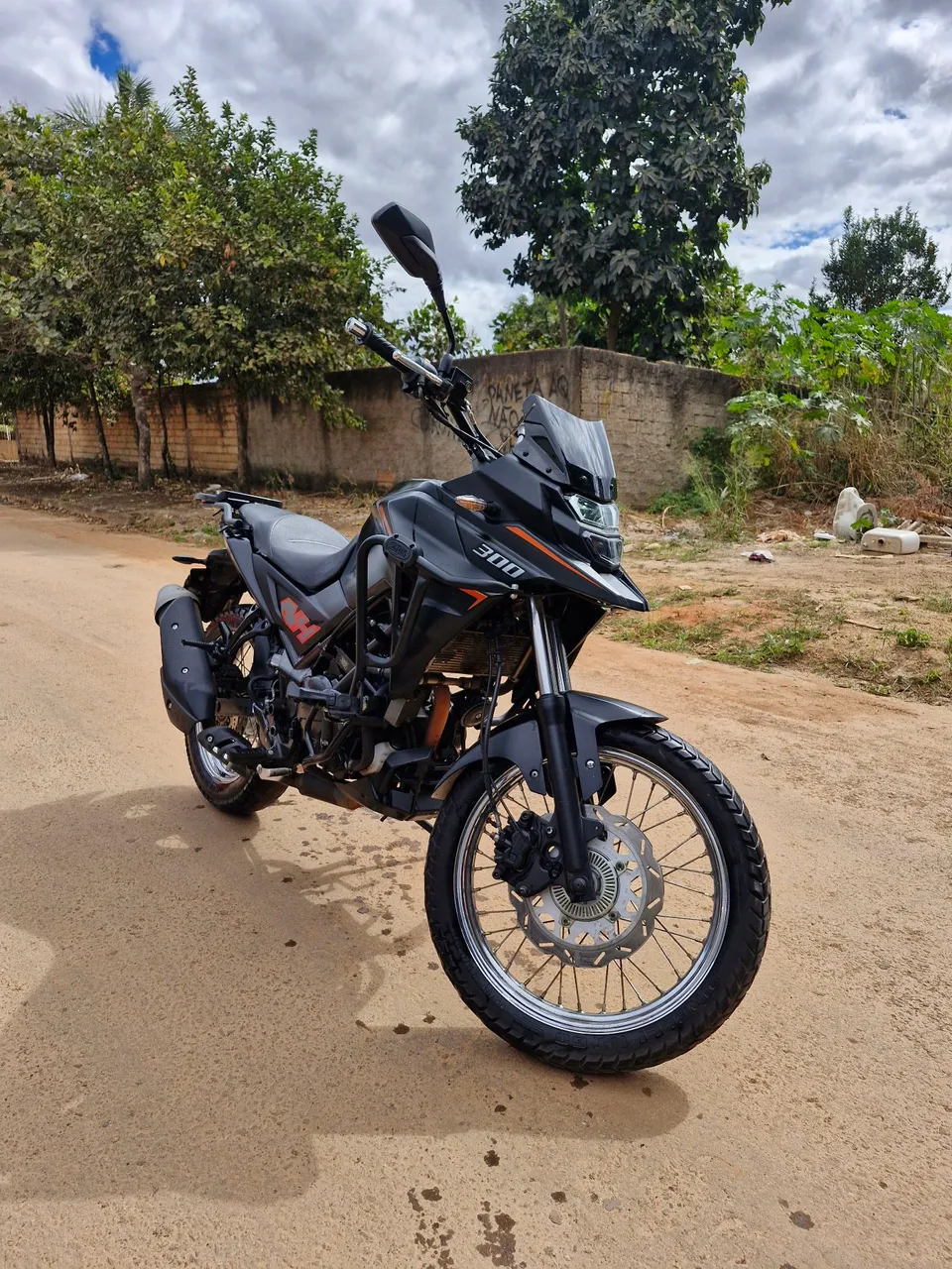 Motos Dafra NH 300 no Brasil