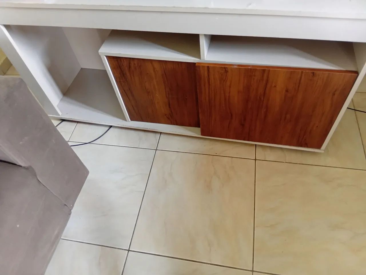 RACK BEGE SEMINOVO A VENDA - Racks e Painéis - Tomba, Feira de Santana ...