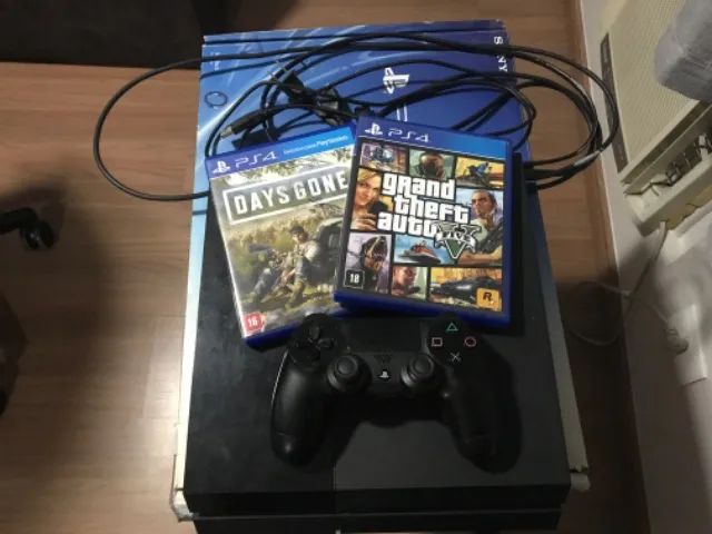 Playstation 4 FAT com dois jogos e um controle - Consoles de Vídeo Game ...