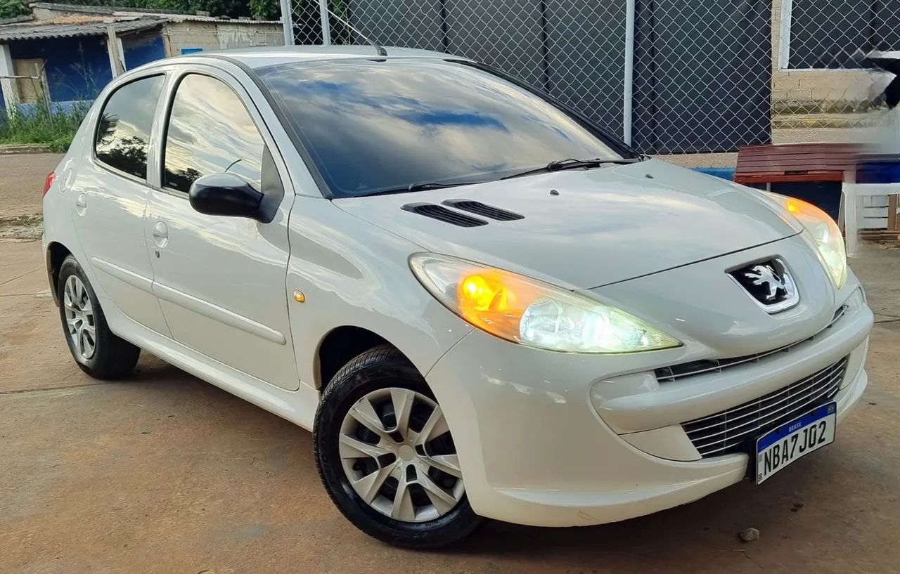 PEUGEOT 207 2013 Usados e Novos