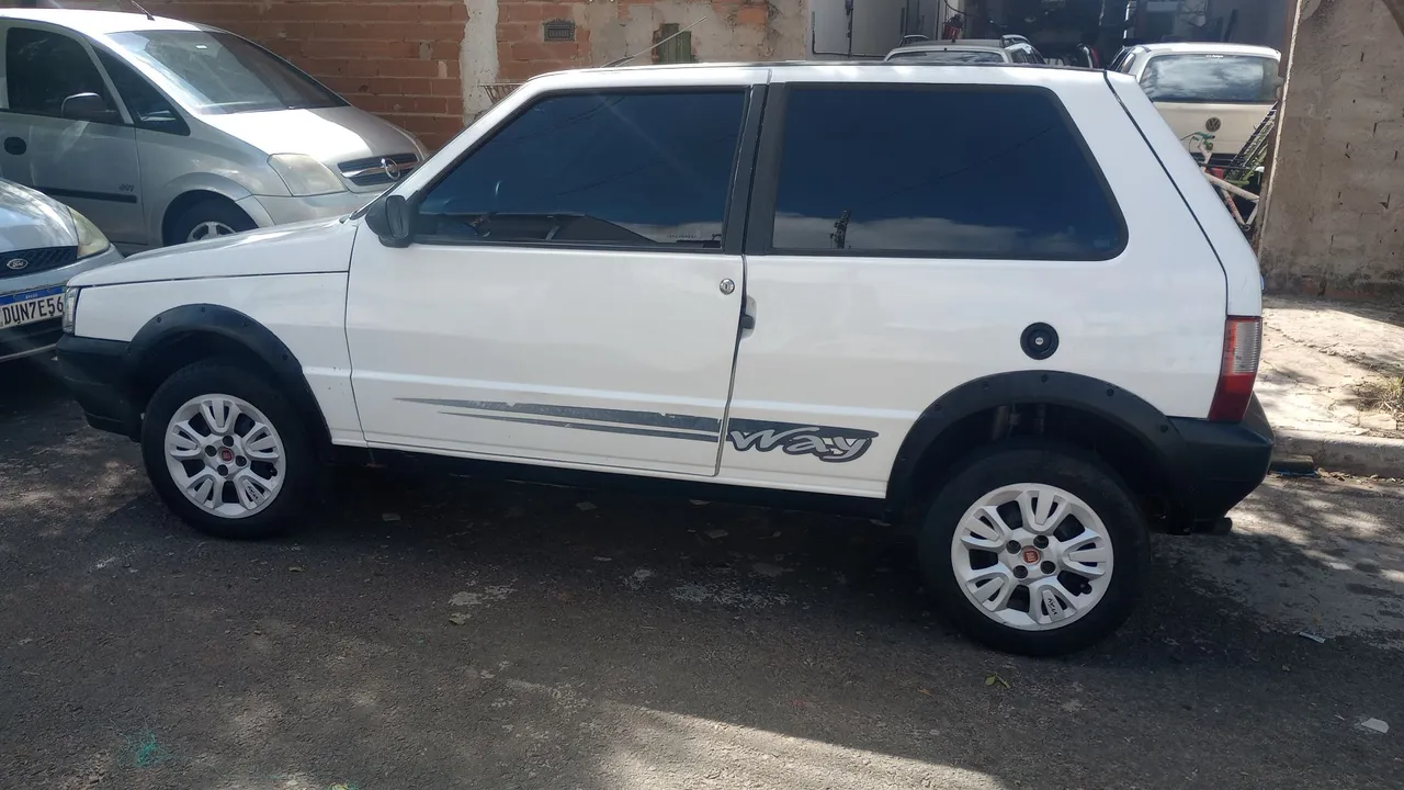 FIAT UNO MILLE WAY ECONOMY 1.0 F.FLEX 2P Usados e Novos
