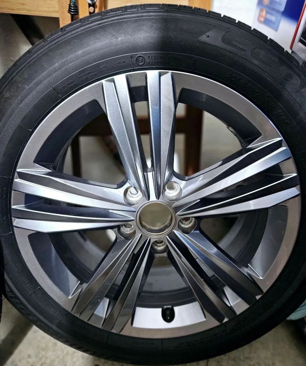 Roda original VW jetta r-line, aro 17. - Peças para carros, vans e ...