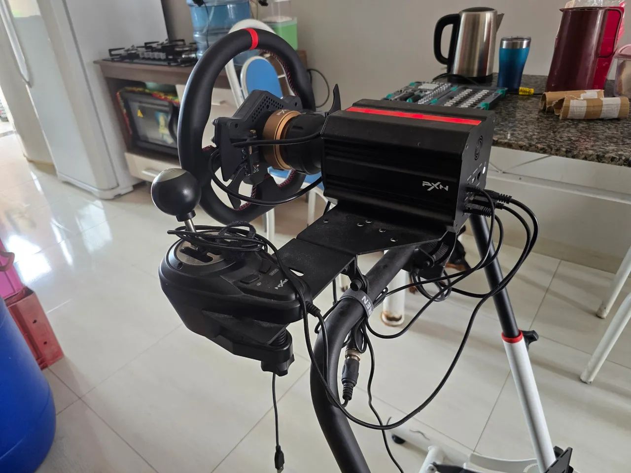 Volante pxn v12 lite com pedais + câmbio + cockpit extreme racing ...