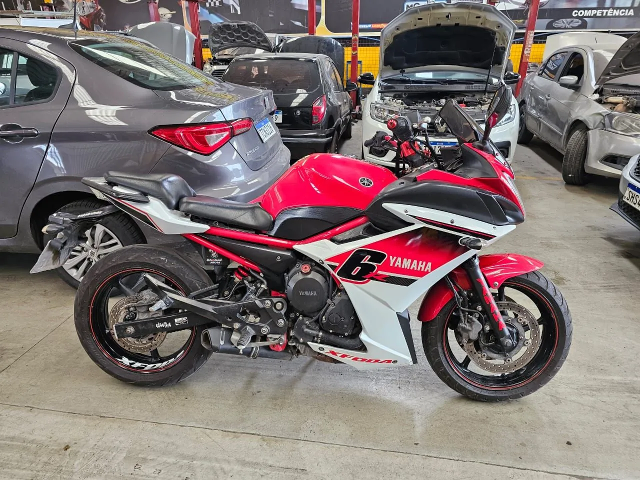 Motos YAMAHA XJ6 no Brasil