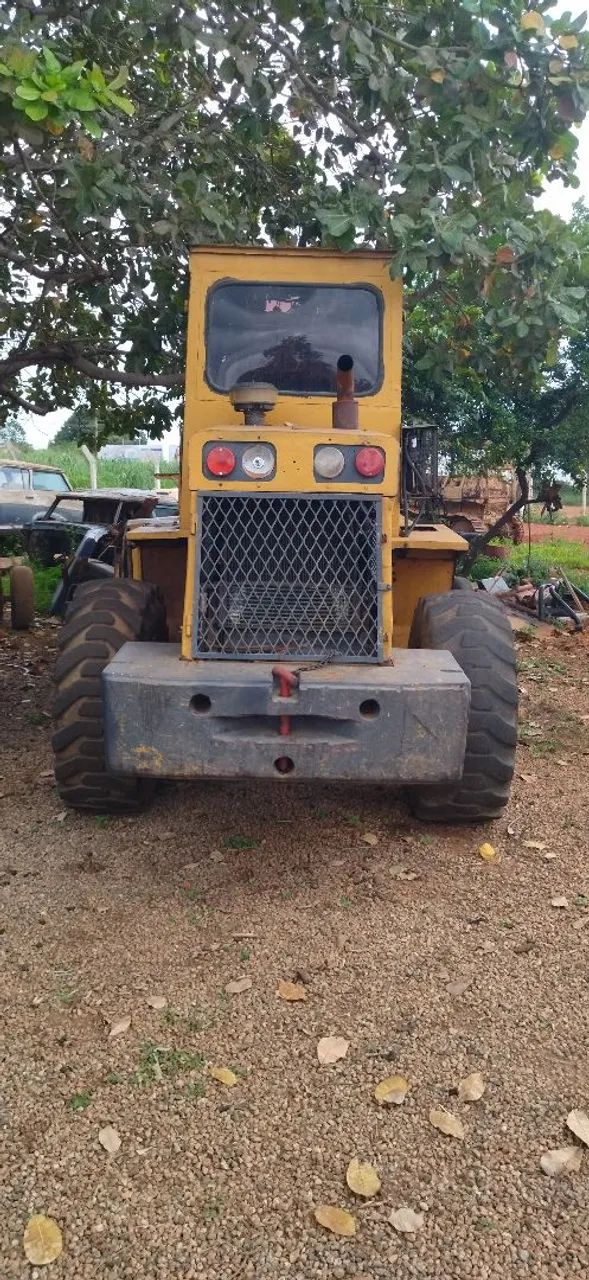 Michigan 55 C - Tratores e máquinas agrícolas - Porto Nacional ...