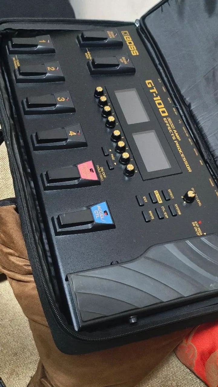 Pedaleira Boss Gt-100 Nova + Fonte + Bag - Instrumentos musicais ...