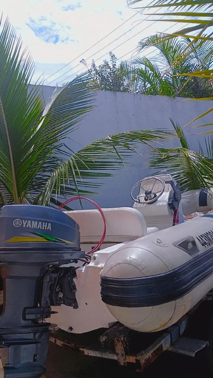 Bote com motor Yamaha - Barcos e aeronaves - Ingleses do Rio Vermelho ...