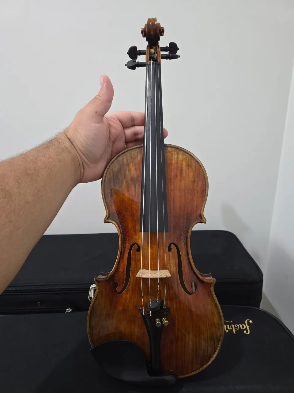 Violinos e violoncelos no Brasil