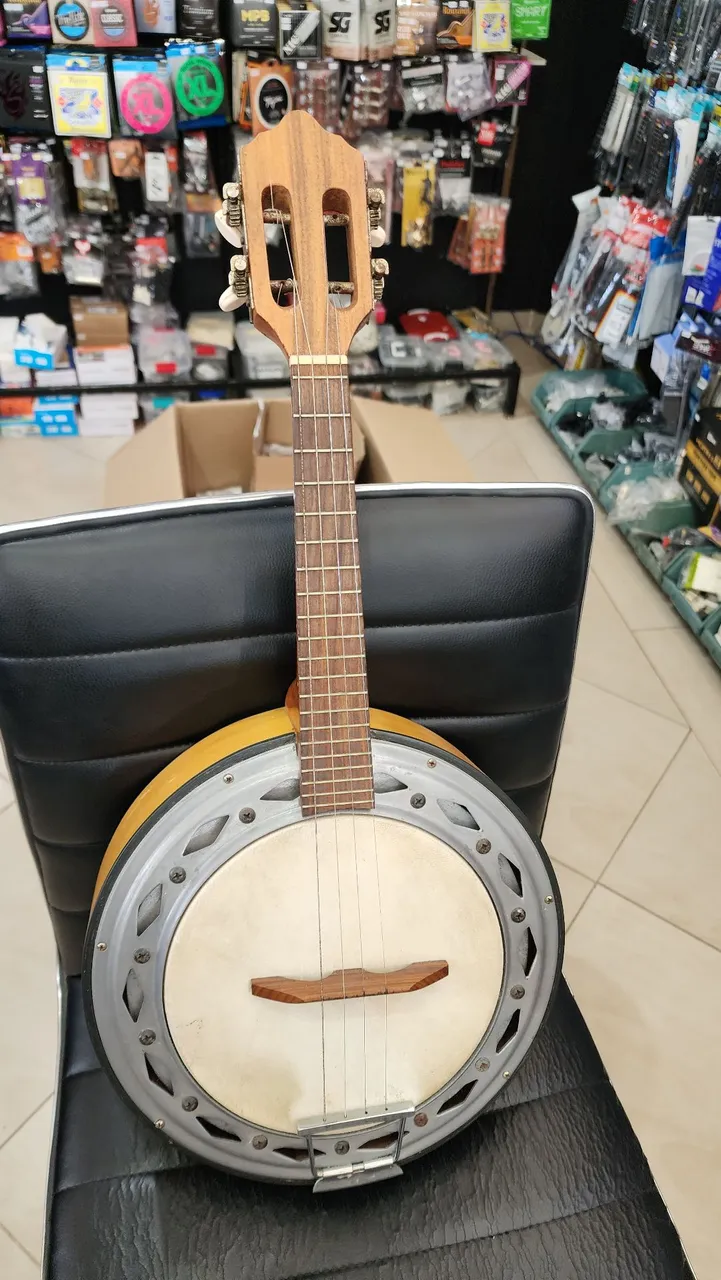 "instrumento musical banjo" - Instrumentos musicais no Brasil