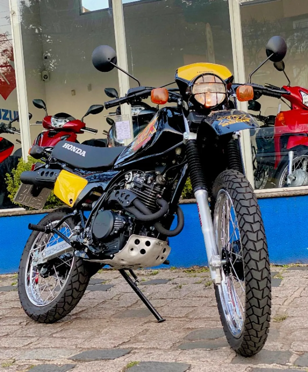 Motos HONDA XLX no Brasil