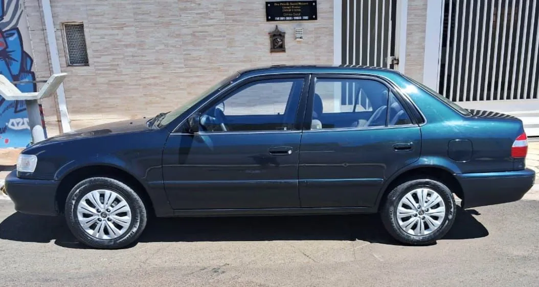 TOYOTA COROLLA 2000 Usados e Novos