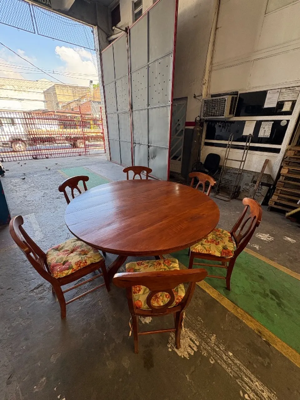 "mesa redonda peroba rosa" - Mesas no Brasil