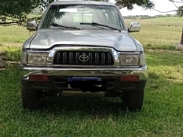 TOYOTA HILUX 2003 Usados e Novos