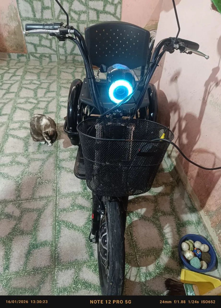 Triciclo elétrico 800w marcha ré e farol led e alarme - Ciclismo ...