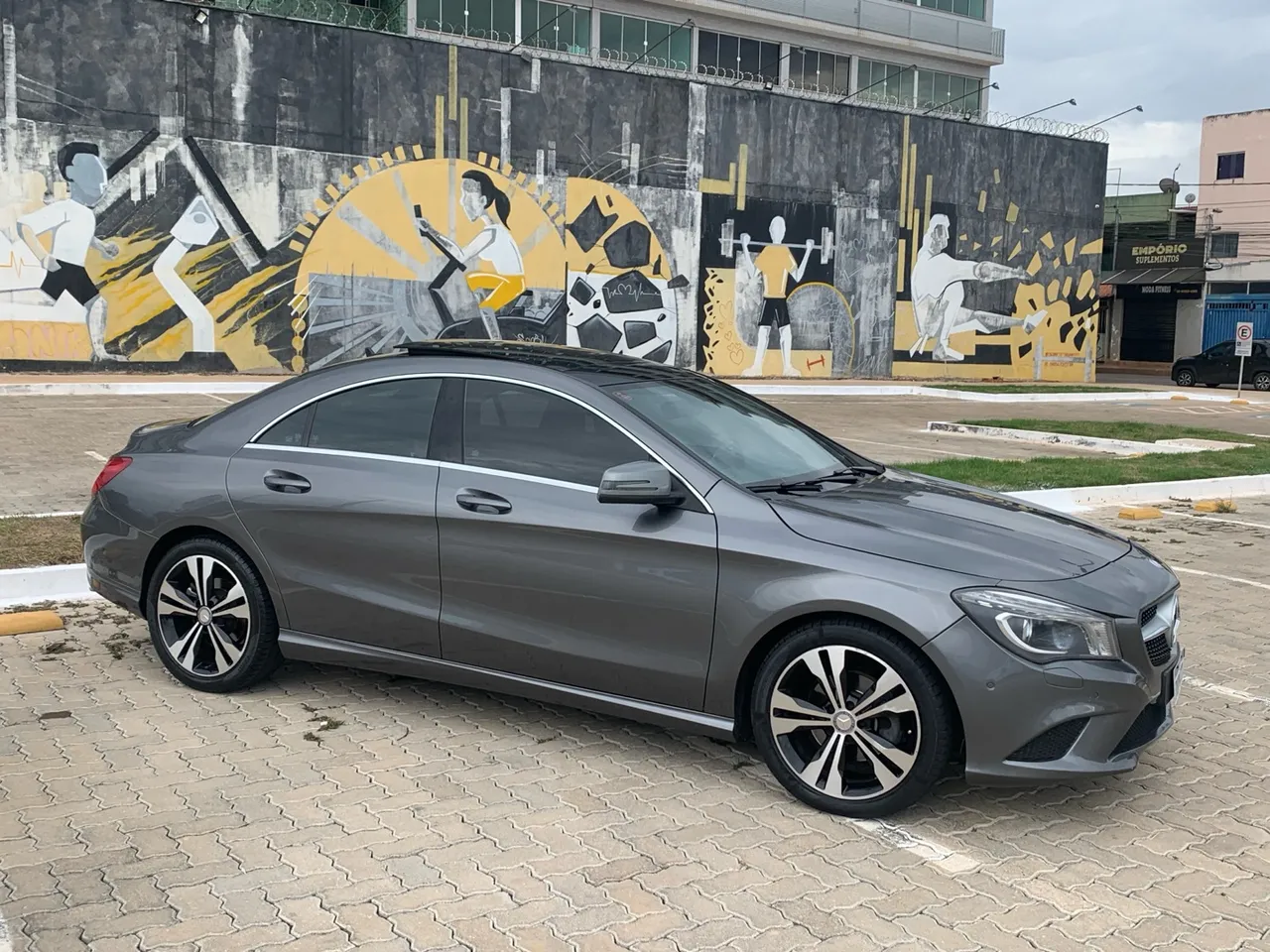 MERCEDES-BENZ CLA-200 2015 Usados e Novos