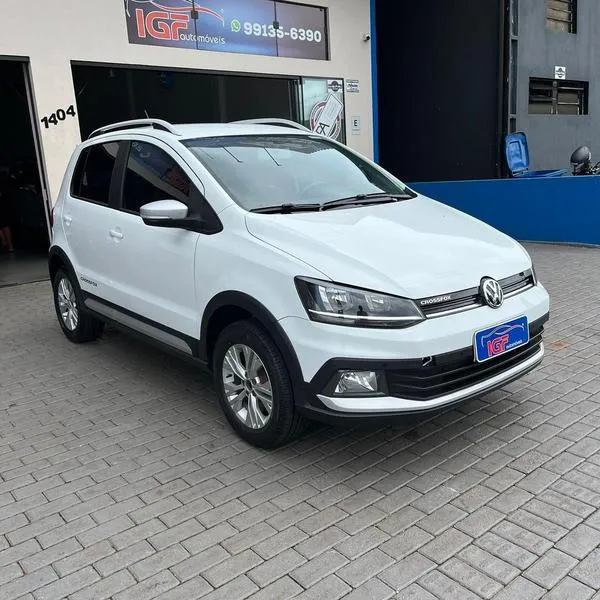 VOLKSWAGEN CROSSFOX 2018 Usados e Novos no PR