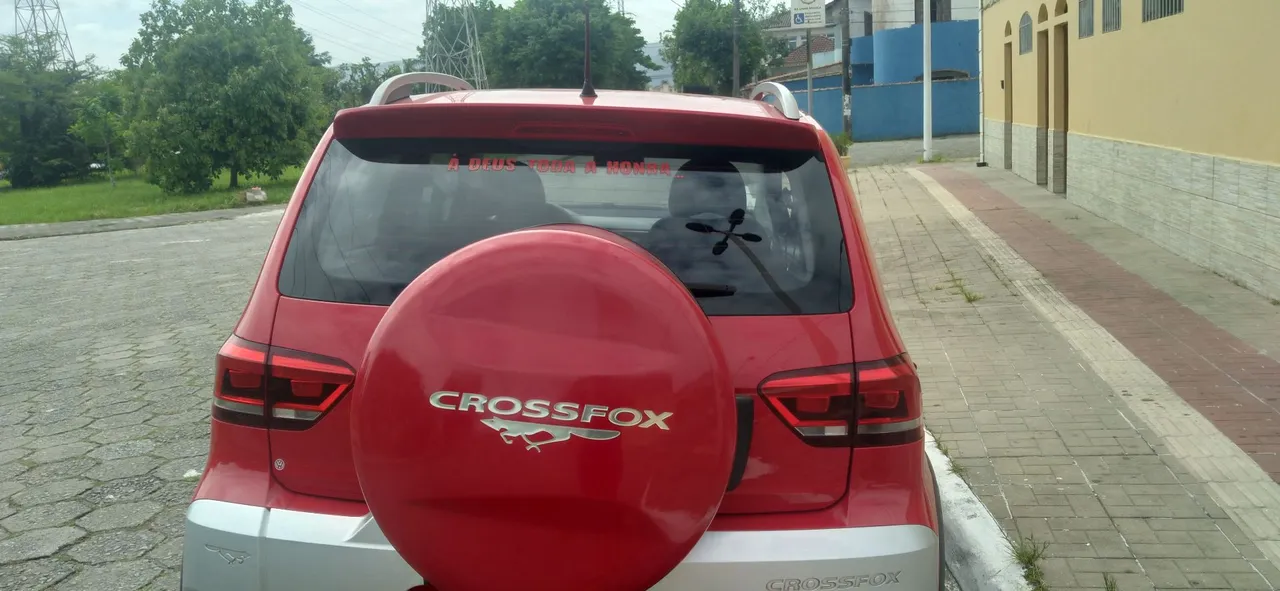VOLKSWAGEN CROSSFOX 2017 Usados e Novos