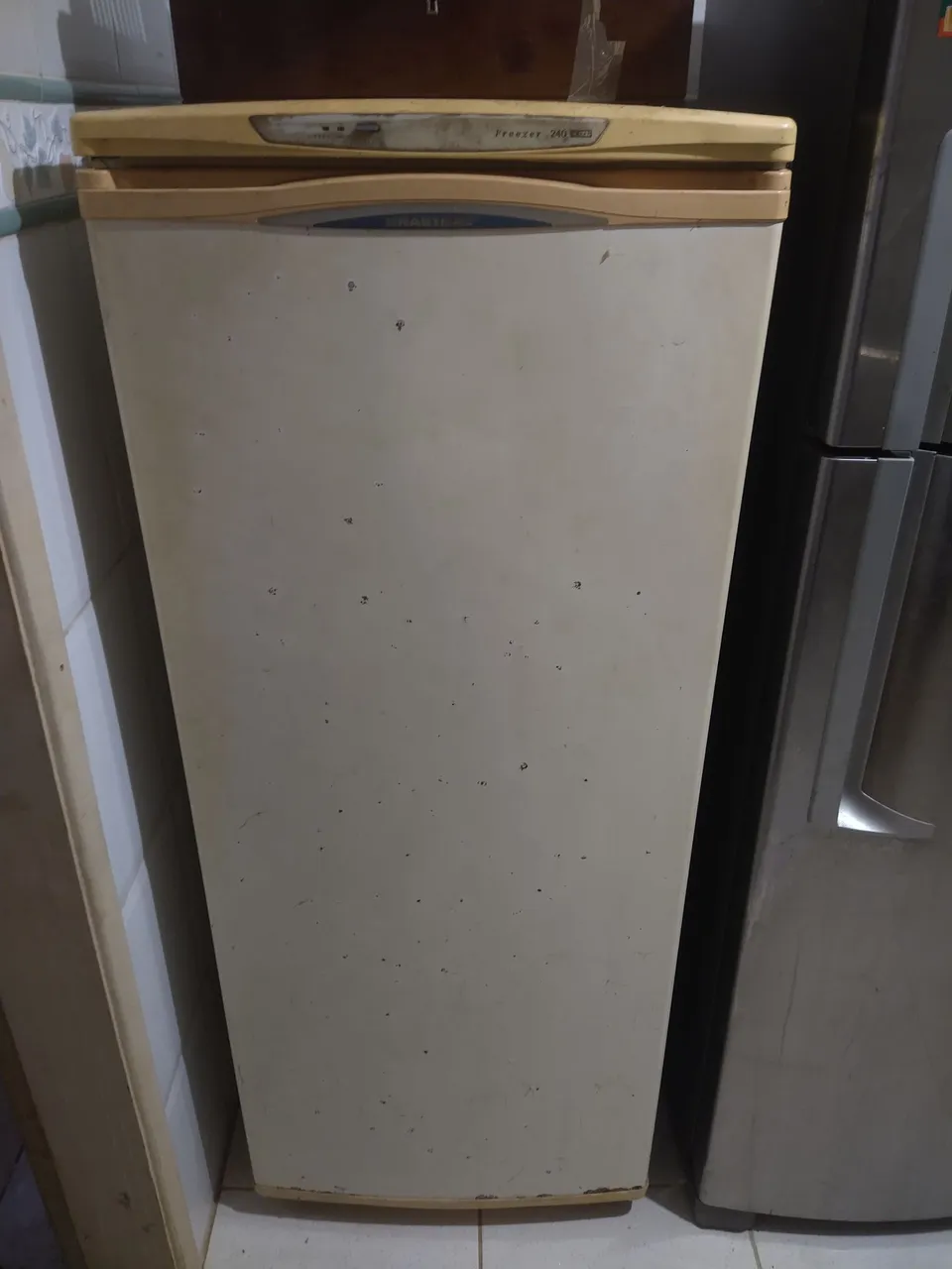 "freezer-pequeno" - Geladeiras e Freezers no Brasil