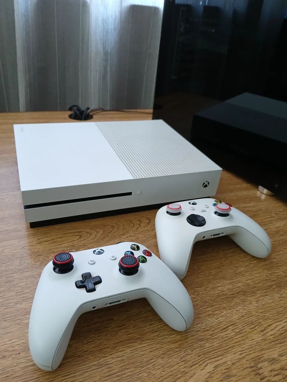 XBOX ONE S 1TB (ACEITO TROCA) - Consoles de Vídeo Game - Retiro, Volta ...