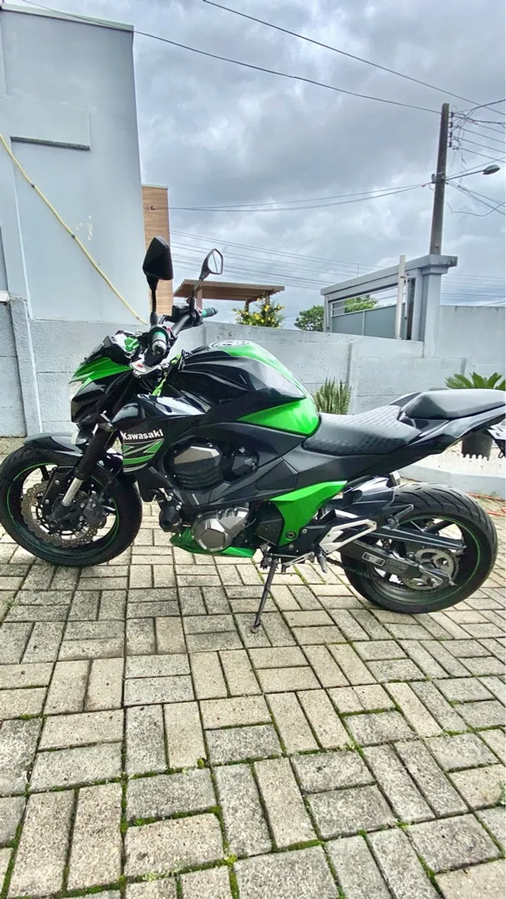 Motos KAWASAKI Z-800 no Brasil