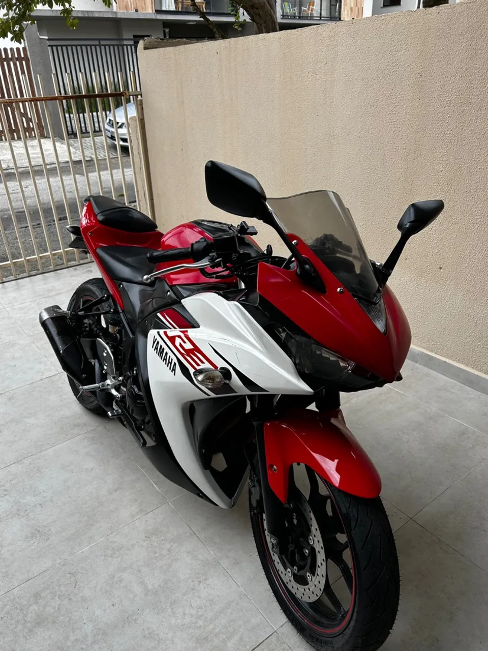 Motos YAMAHA YZF 2016 no Brasil