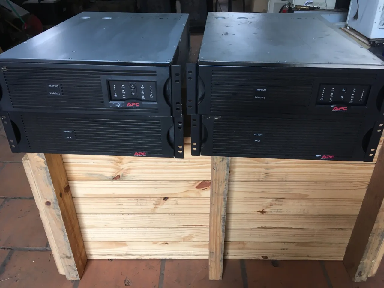 "nobreak rack" no Brasil