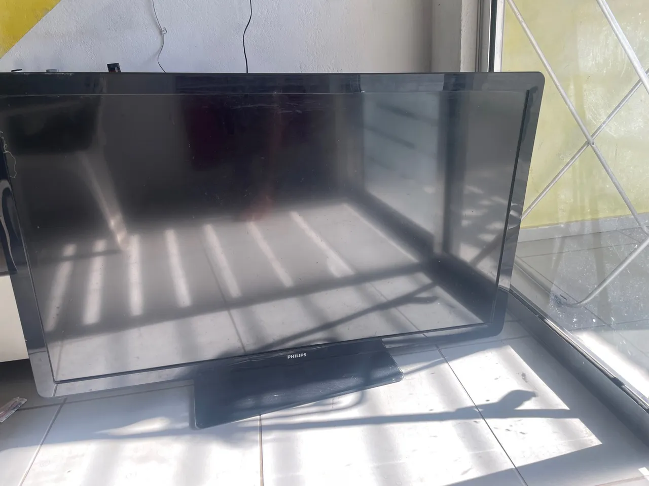 "tv lcd 6 polegadas" - TVs no Brasil