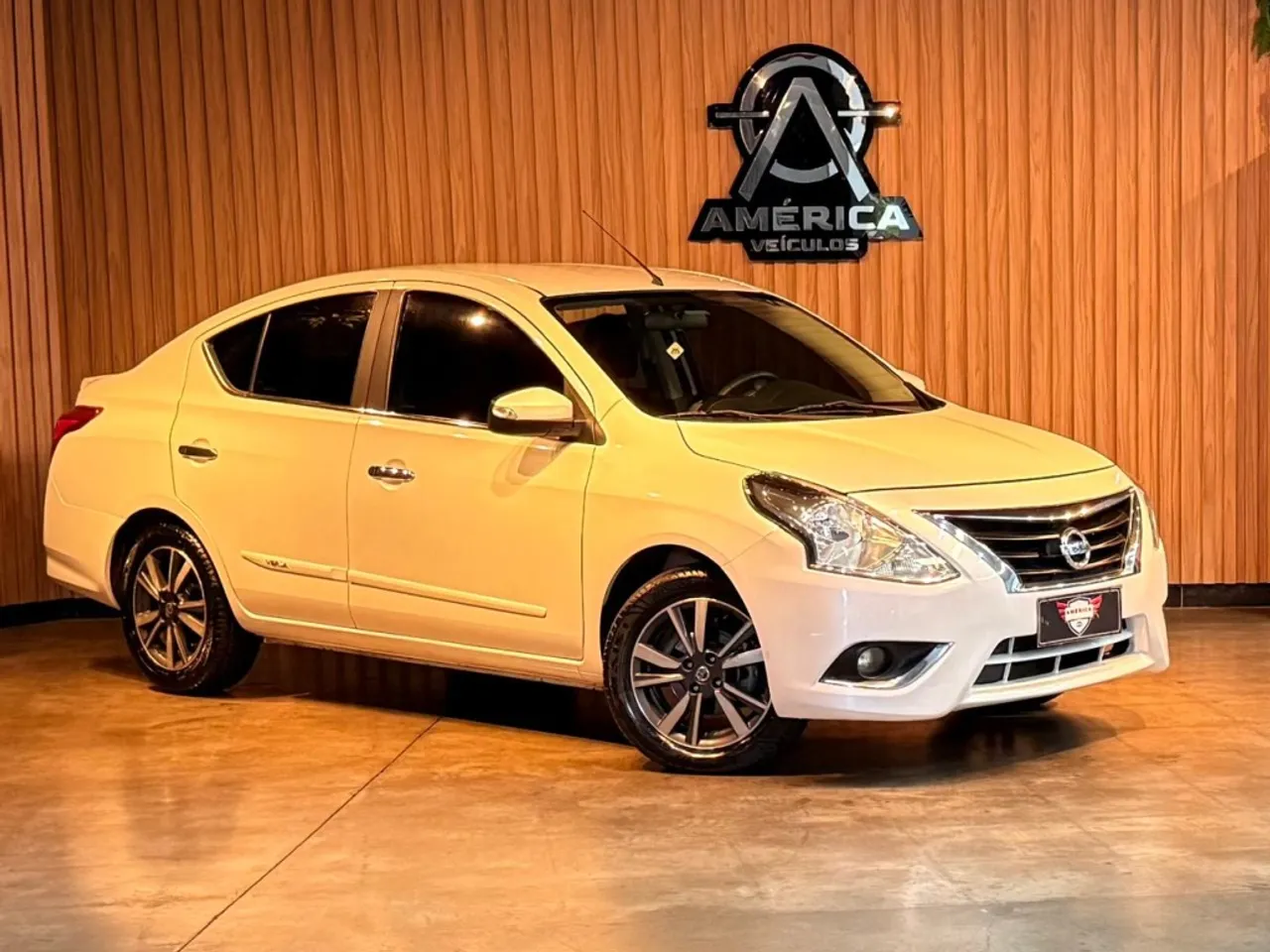 "nissan versa 2018" - Carros Usados e Novos à venda