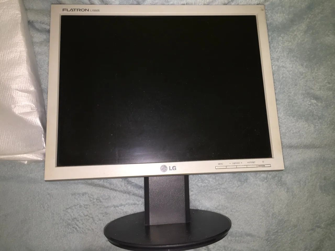 Monitor LG Flatron L1550 em ótimo estado - Monitores - Melvi, Praia ...