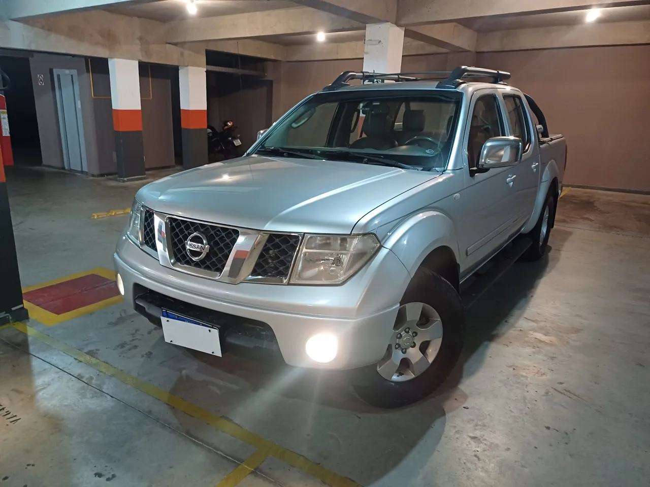 NISSAN FRONTIER 2010 Usados e Novos
