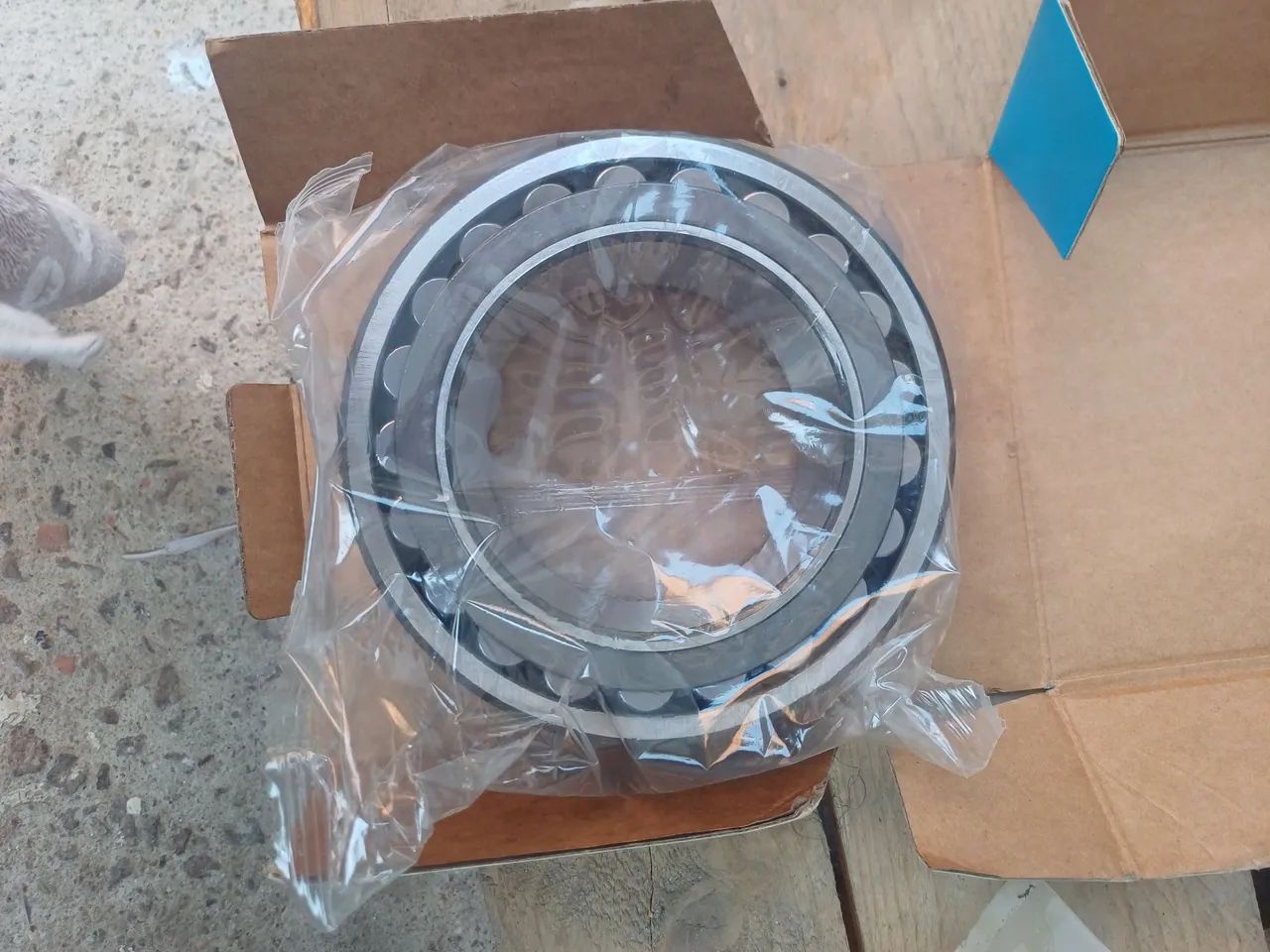 Rolamento Autocompensador de Rolos SKF 23120 CC/C3W33 - Outros itens ...