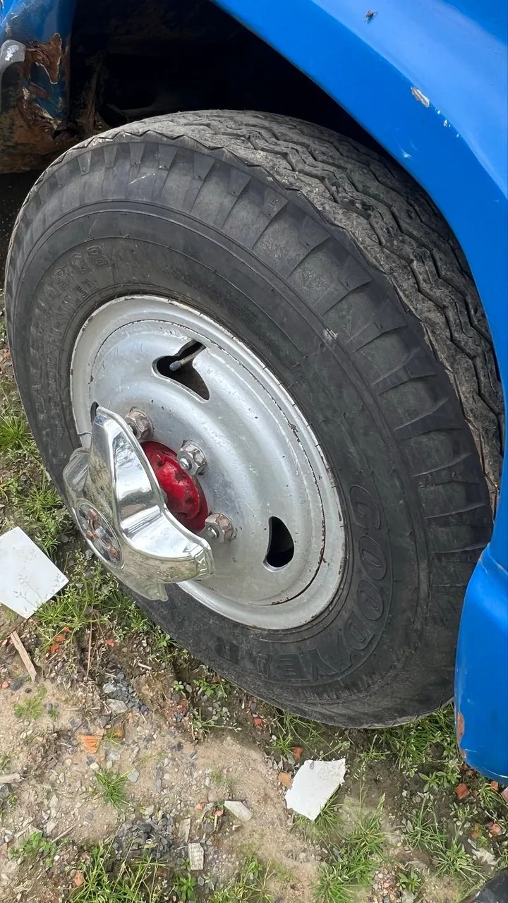 Caminhão Chevrolet d-60 mecânica Mercedes - Caminhões - Umbará ...