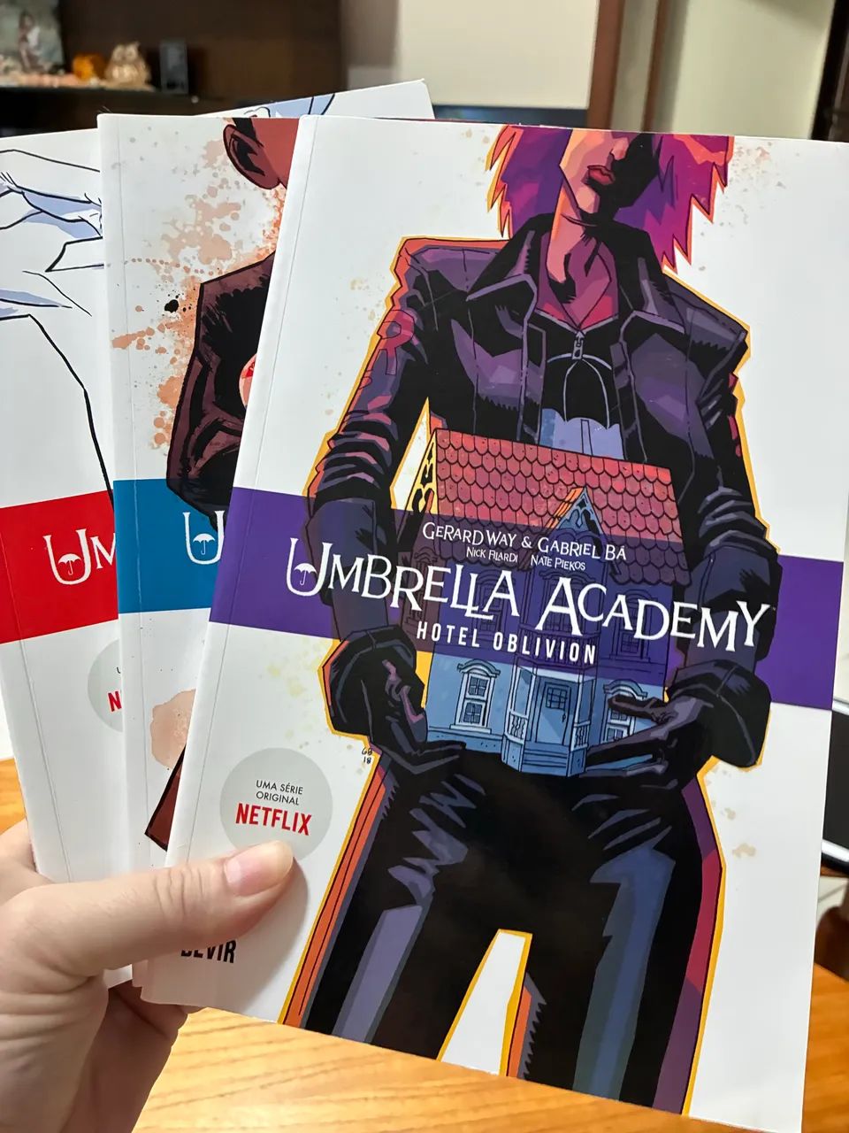 Coleção HQ The Umbrella Academy (Vol 1 ao 3) - Devir - Livros e ...