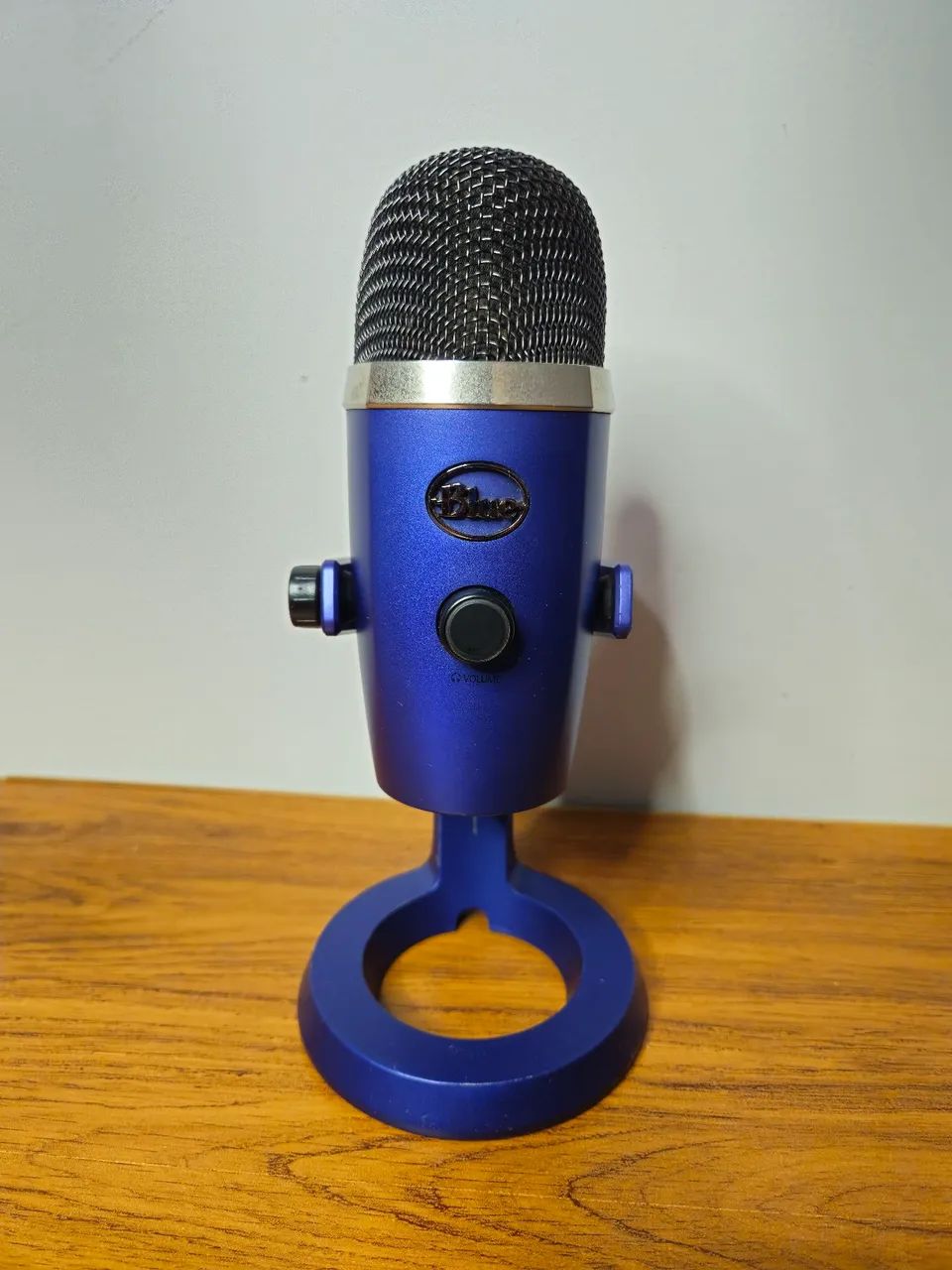 MICROFONE BLUE YETI NANO - Microfones e Gravadores - Jardim das Acácias ...