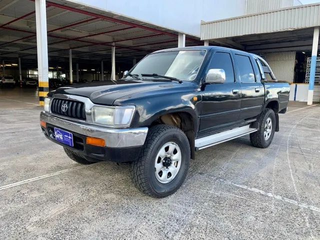 TOYOTA HILUX 2003 Usados e Novos