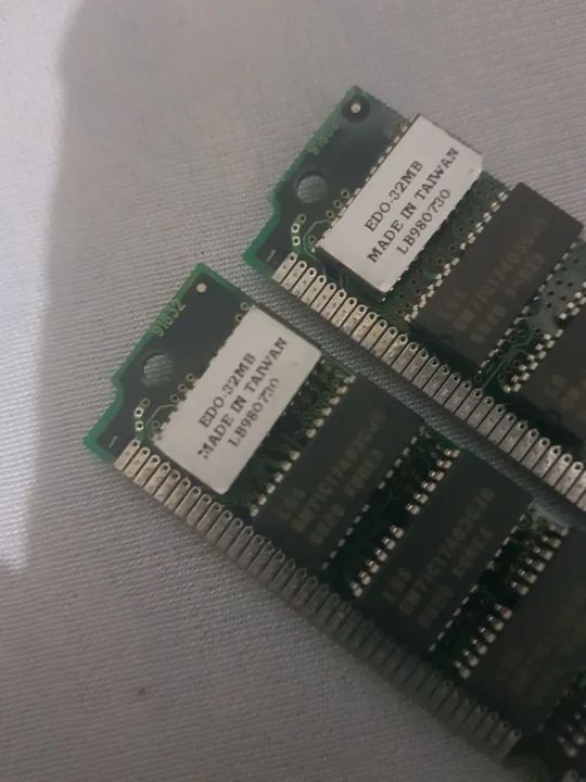 Memória RAM EDO 32MB - Kingston - Desktop - Usada , 2 pentes - Memória ...