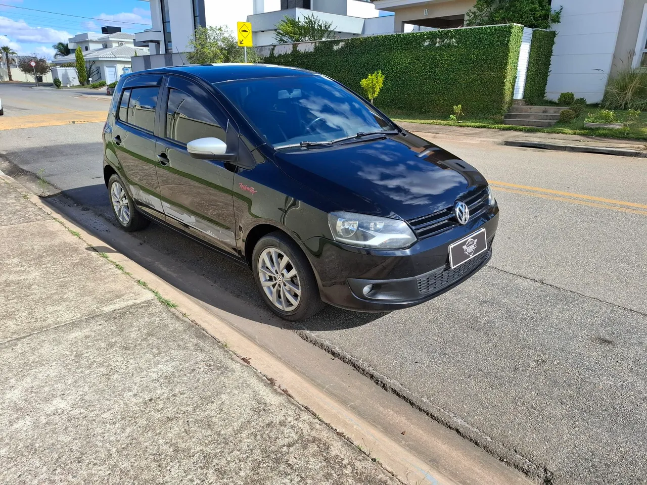 VOLKSWAGEN FOX ROCK IN RIO 1.6 MI TOTAL FLEX 8V 5P Usados e Novos