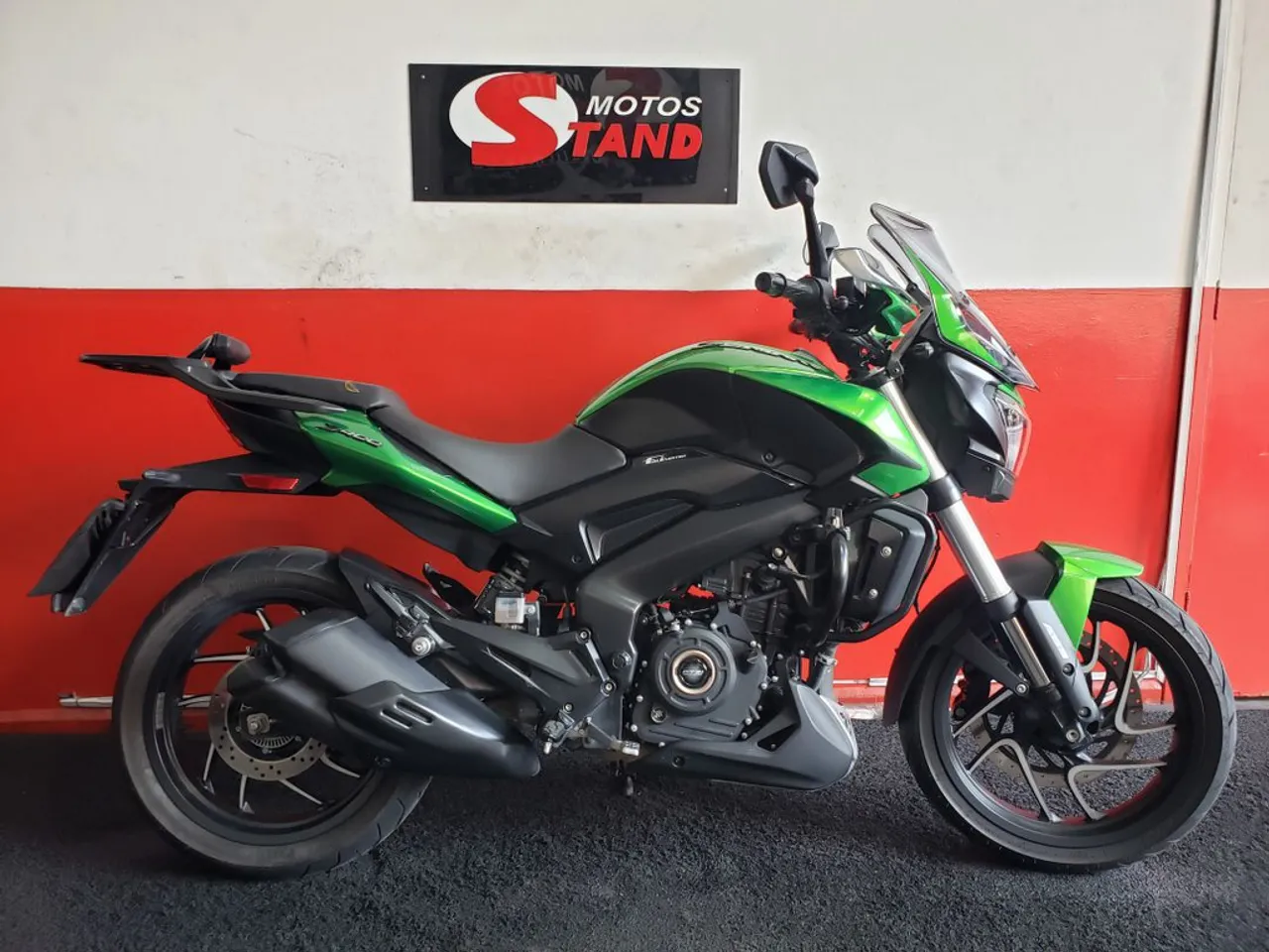 Motos BAJAJ DOMINAR no Brasil