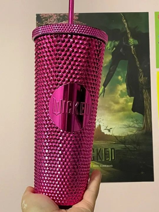 COPO DO FILME WICKED - ROSA - ARIANA GRANDE - CINÉPOLIS - NOVO ...