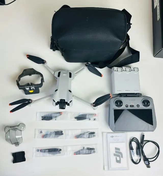 DJI MINI 4 PRO FLY MORE COMBO PLUS (BAT. 45MIN) NOVO - Drones - Vila ...