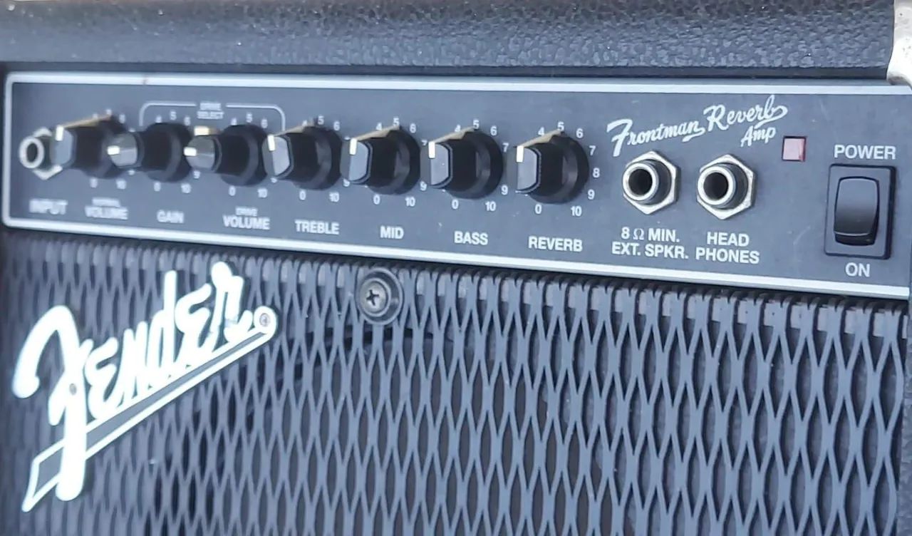 Fender Frontman 15r. Made in Mexico. Tem Reverb de mola, clean Fender e ...