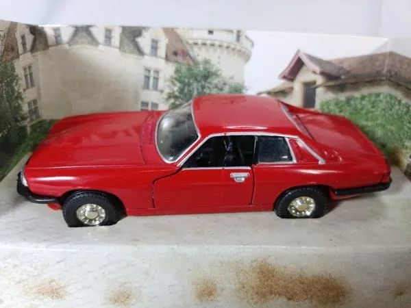 Miniatura do Jaguar XJS do personagem Gambit da série inglesa The New ...