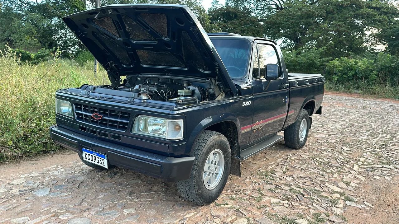 CHEVROLET D-20 a diesel Usados e Novos