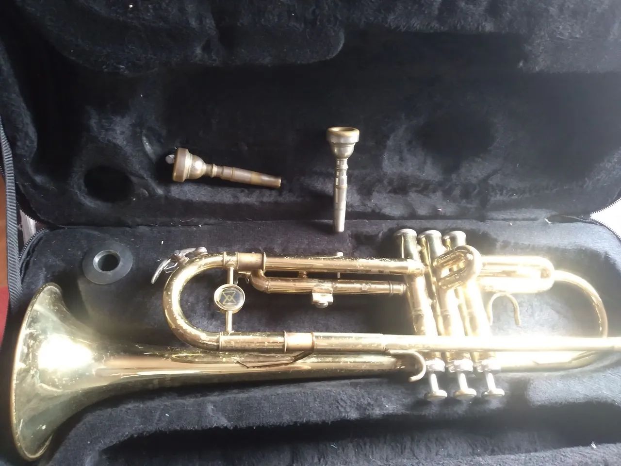 Trompete Michael completo com case + bocais 7C + nota fiscal, em ótimo ...