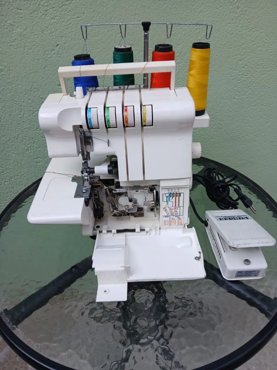 "maquinas de overlock" no Brasil